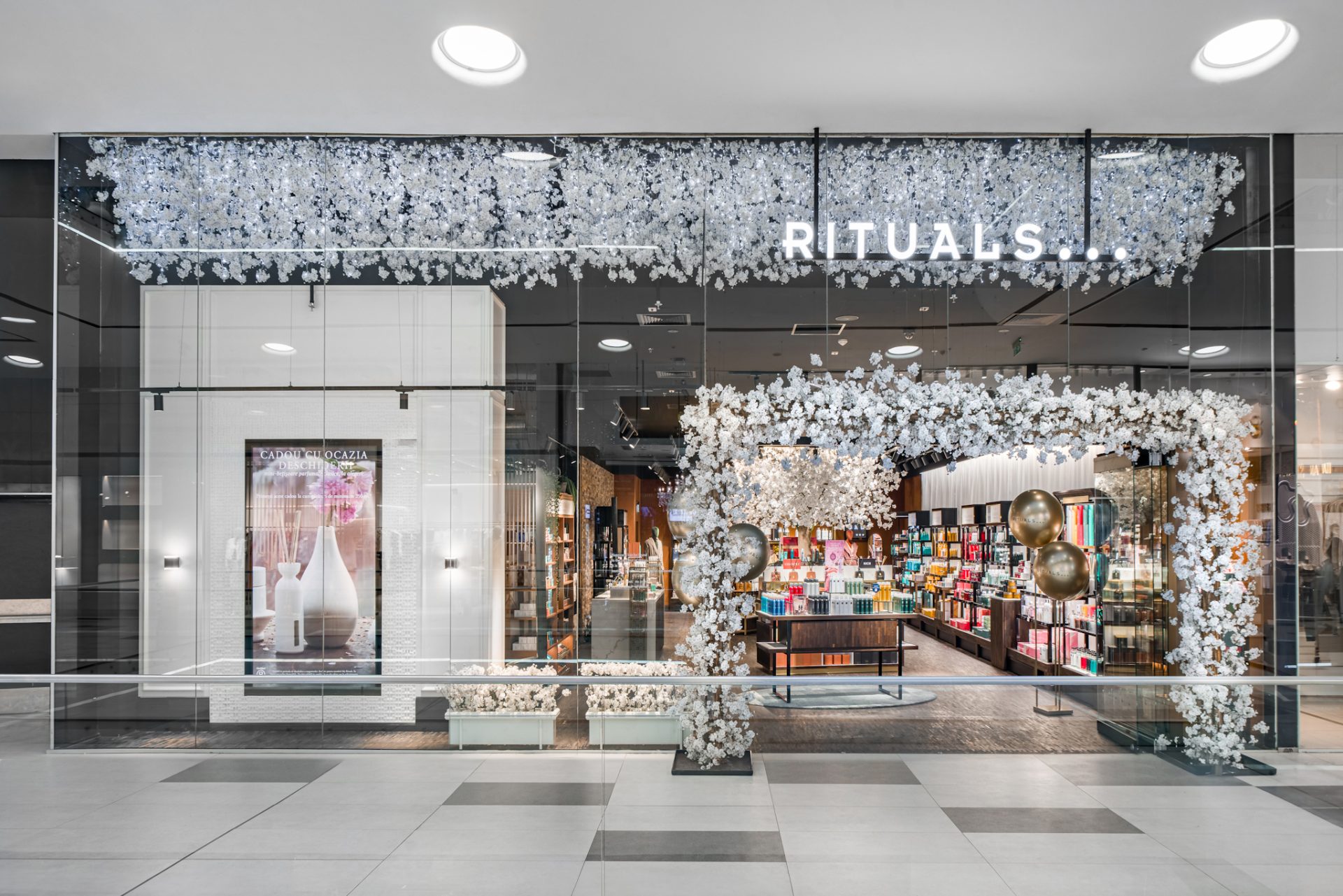 Concept iconic pentru primul magazin Rituals Cosmetics din România ...